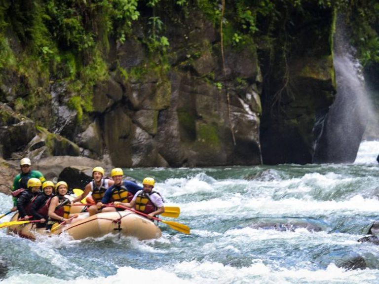 Kayaking the Most Scenic Rivers in Costa Rica - Adventure Vacation in ...